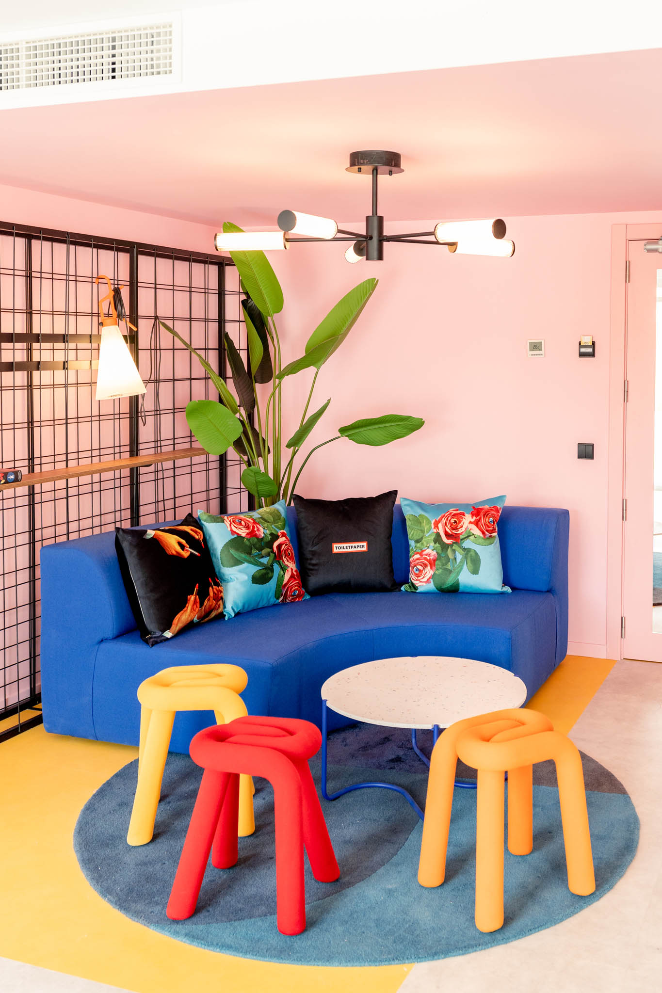 ryanslolas_01_living room_0023.jpg