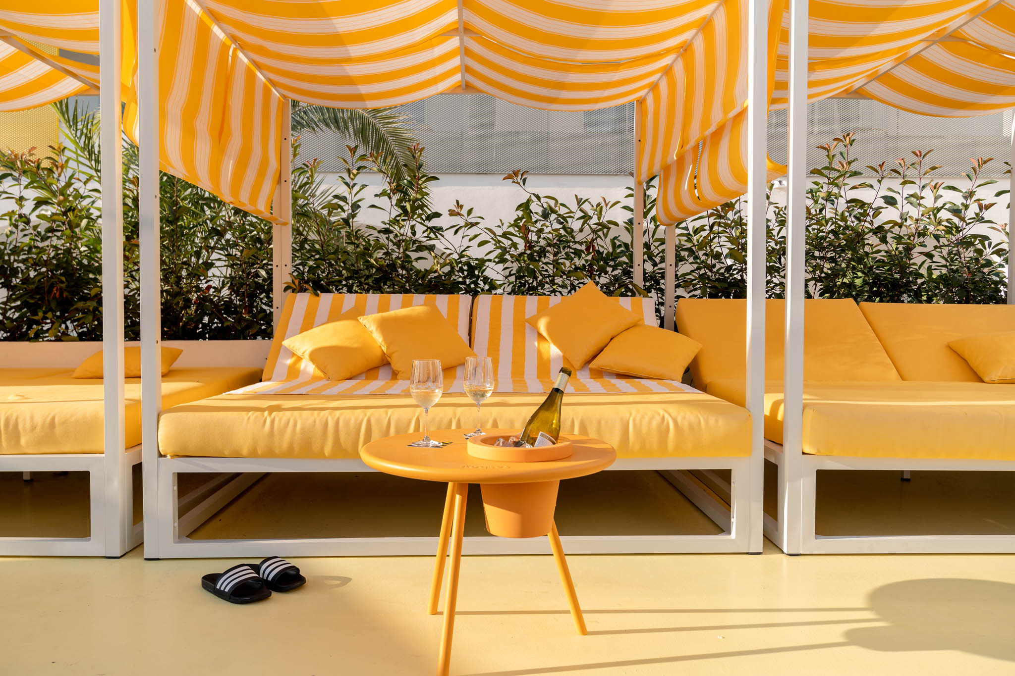 ryanslolas_03_pool area_0051.jpg